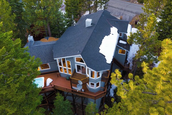 Sparrow By Avantstay Modern Mountain Retreat W/ Hot Tub, Pool Table & Games! - Lake Tahoe