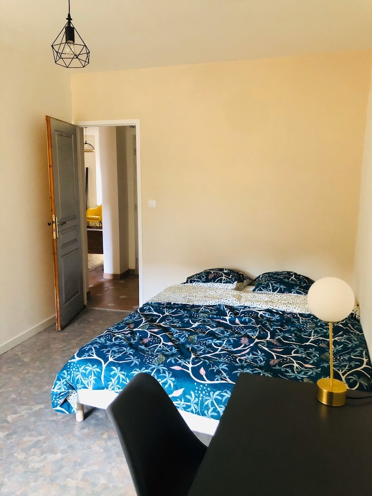 Le Cosy Wifi Free Parking The Whole Street - Sedán