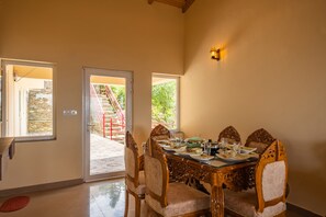 Quarto luxo | Sala de jantar