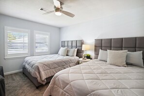 Casa, várias camas, pátio, vista para o jardim | 3 quartos, Wi-fi grátis, roupa de cama fornecida