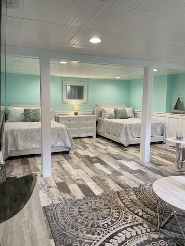 Updated Family House In A Quaint Neighborhood (Peloton) - Westerly, RI