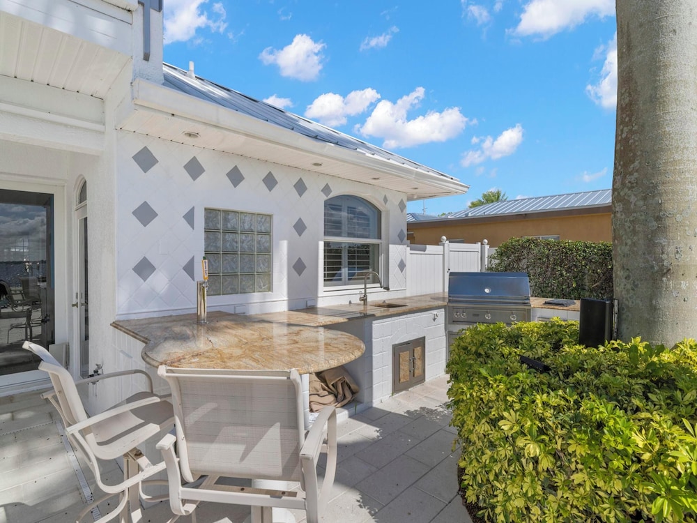 9463dolcevitaccwh - Dolce Vita Villa - Fort Myers, FL