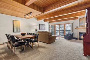 Casa (2 Bedrooms) | Interior