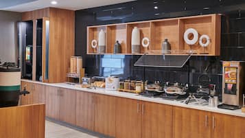 Pequeno-almoço tipo buffet diário incluído