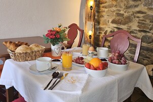 Pequeno-almoço continental diário incluído 