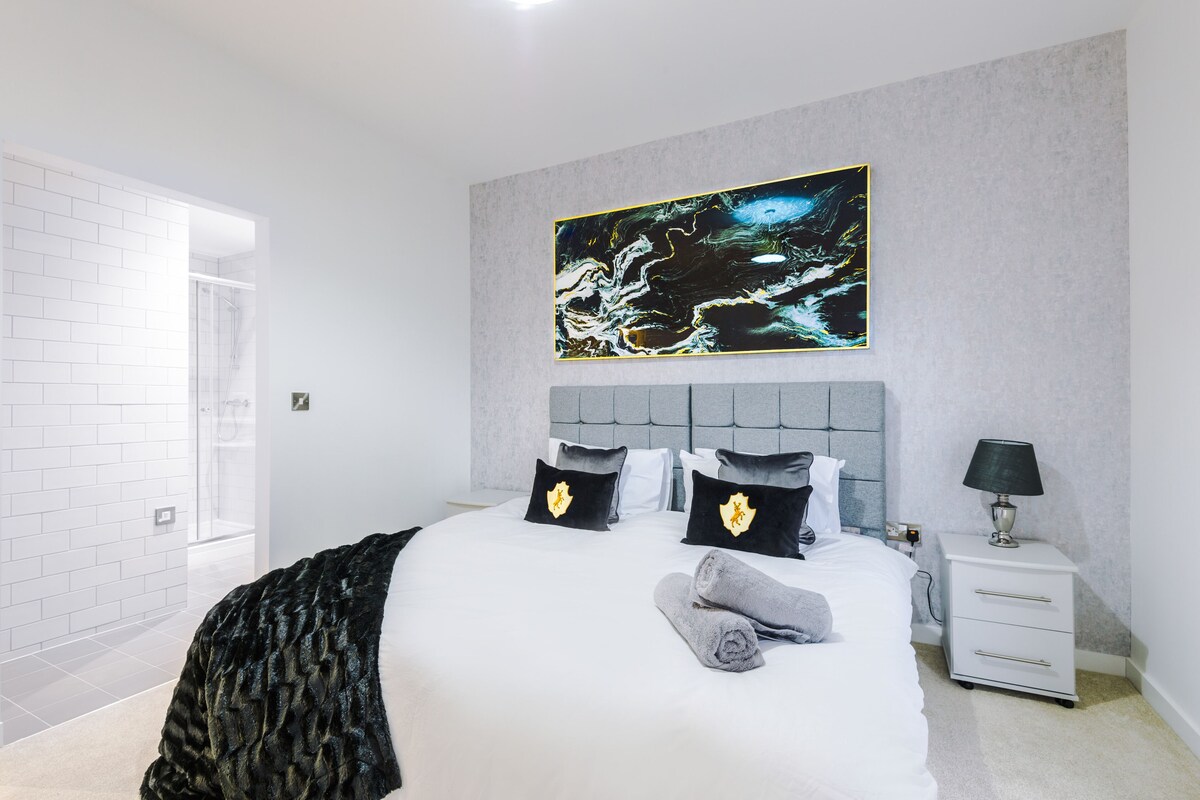 Apartamento superluxo | 2 quartos, ferros/tábuas de passar roupa, Wi-Fi de cortesia