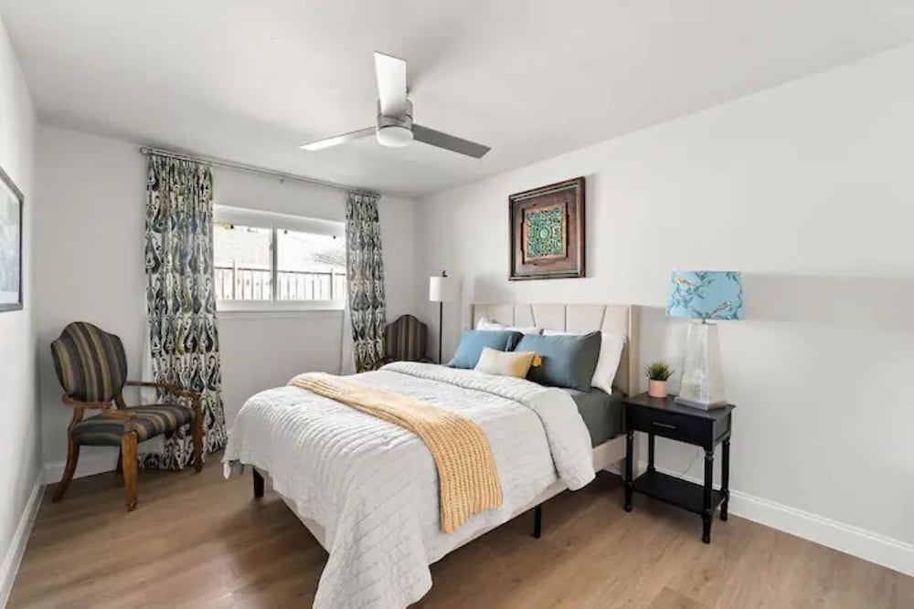 Centrally Located 3 Bedroom Luxury Retreat - Dallas, TX
