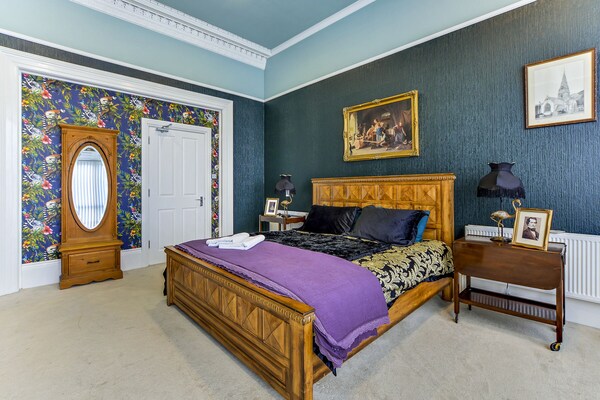 22 The Square - County Donegal