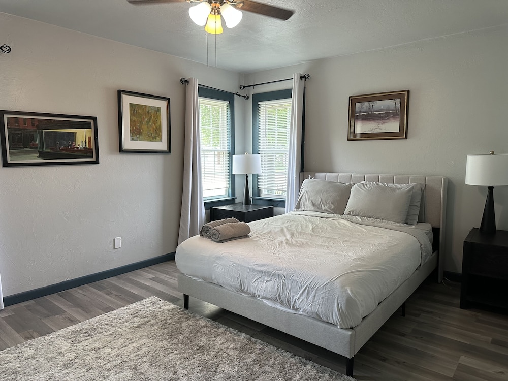 Cozy Winter Getaway With Garden Z - Oklahoma City, OK