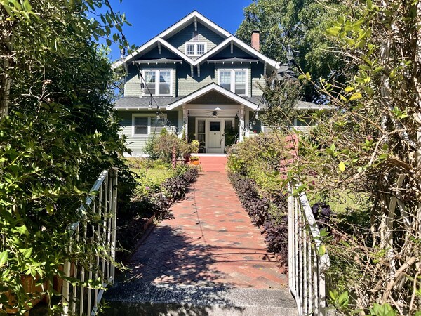 Greenwood Bed & Breakfast - Greensboro, NC