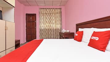 Quarto Duplo Deluxe | 1 quarto, secretária, roupa de cama fornecida