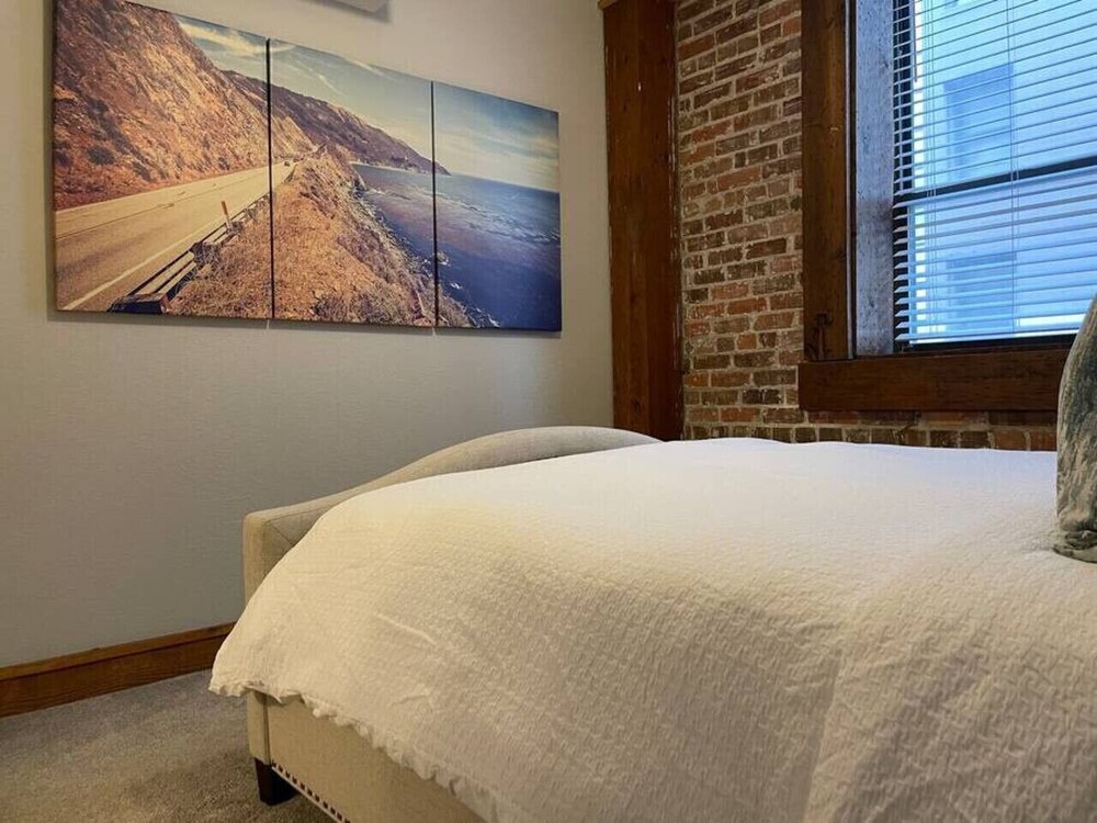 Five Star Stay - Downtown 1br/1ba - Portsmouth, VA