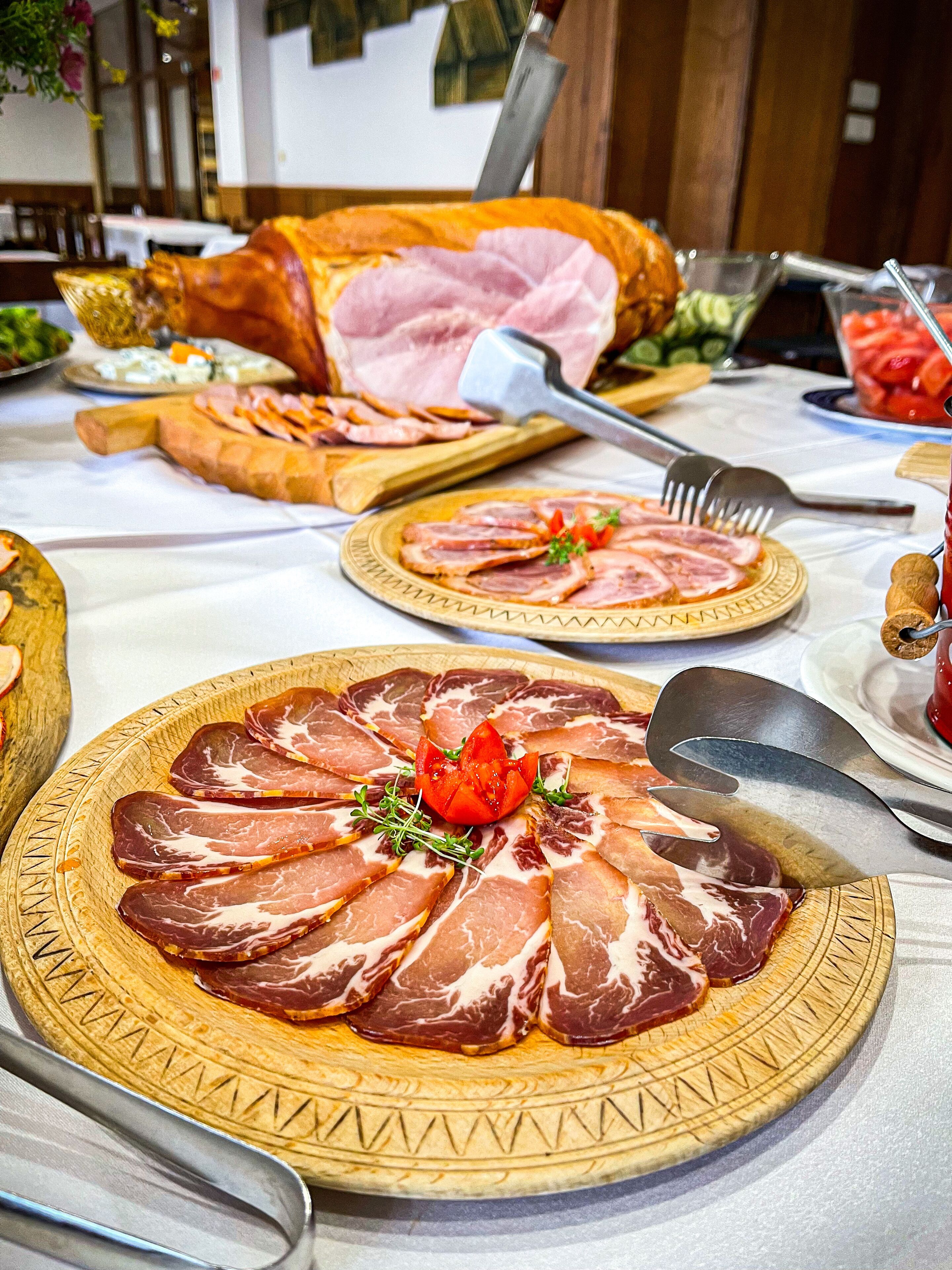 Café da manhã com buffet grátis todos os dias