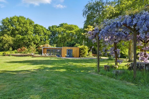 Countryside Annex- Sleeps 2, Free Parking & Garden - Canterbury