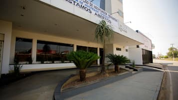 Fachada da propriedade