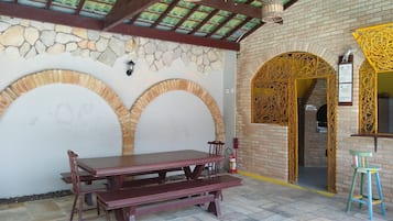 Bar junto à piscina