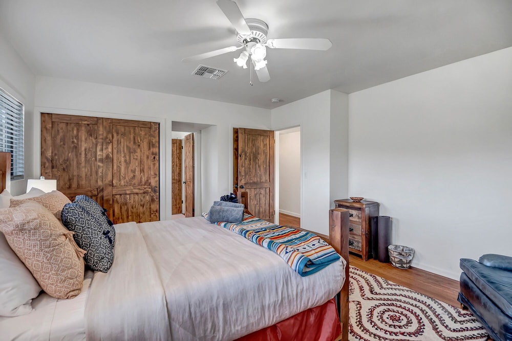 Sedona Chimney Rock Trail Casita+contemporary+red Rock Views+patio+near Hiking Trails - セドナ, AZ