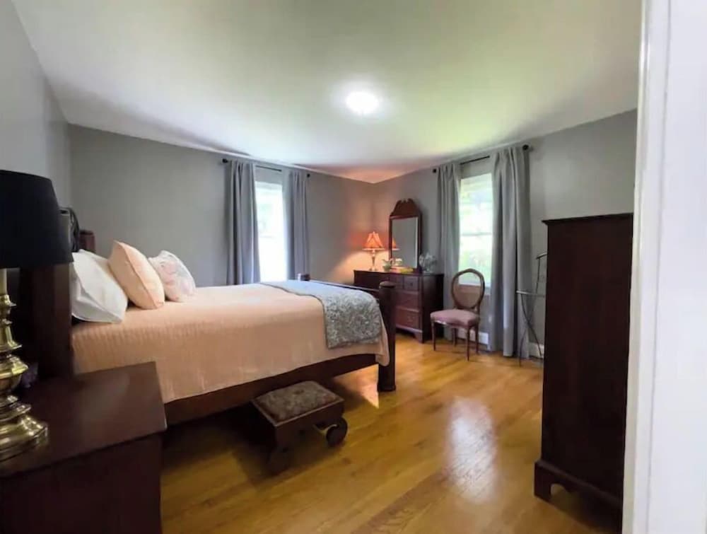 Mary's Place ❤ Bright 3br With Deck/private Yard - Lake Gaston