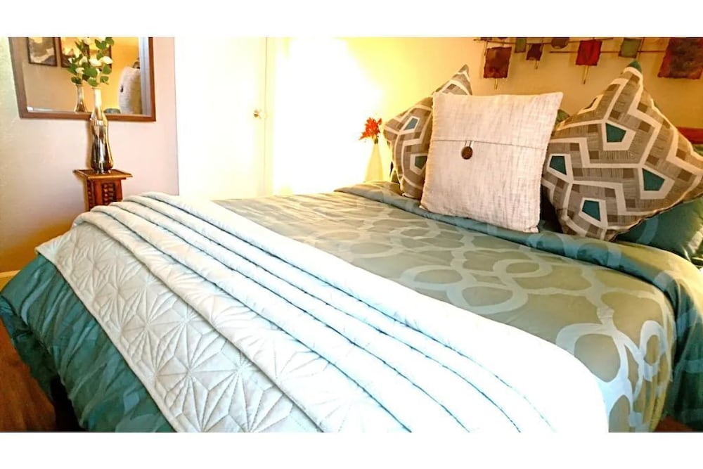 Petite Retreat - Dallas, TX