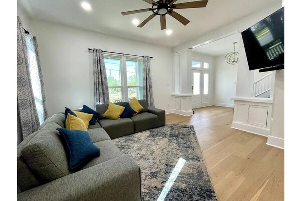 Riverwalk Pearl Zoo Museums Pool 5 Br 4 1/2 Baths, --Ask For Extra Days!-- - AT&T Center