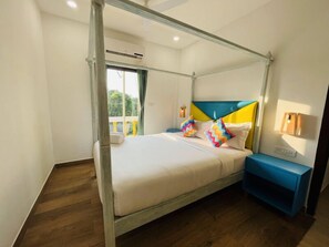 Quarto casal luxo | Wi-Fi de cortesia, roupa de cama