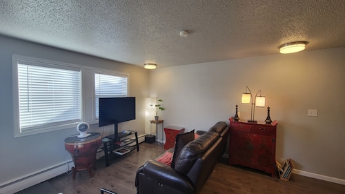 The Perfect Space For Your Stay, Located In The Heart Of Anchorage - Alaska