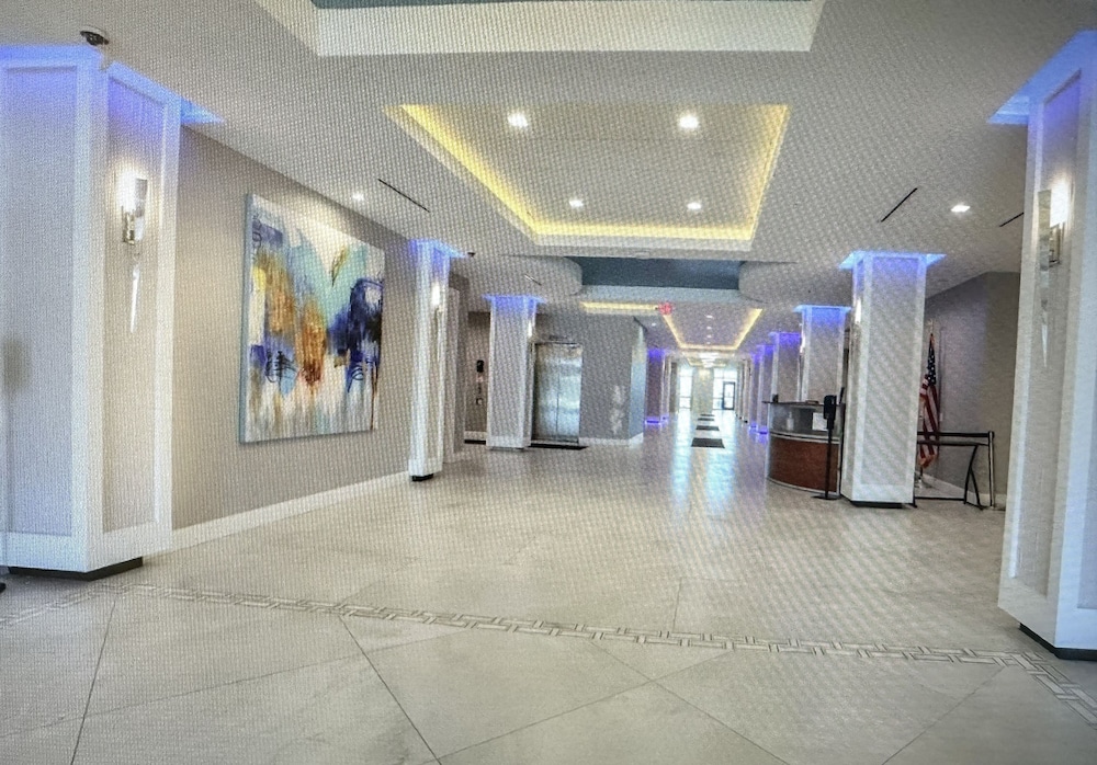 Oceanfront- 2 Bedroom-rooftop Pent House On One Of The Most Popular Beaches - Daytona Beach
