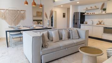 Apartamento Clássico | Sala de estar | Smart TV de 55 de polegadas com canais digitais, televisor, Netflix