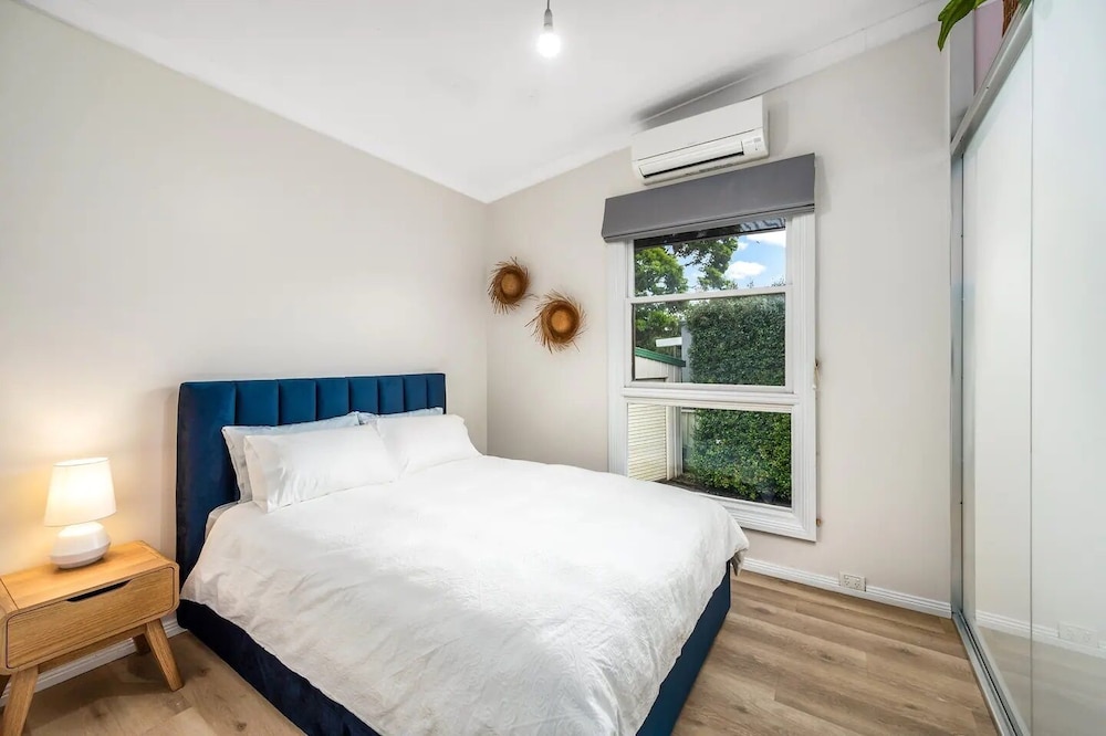 Convenient 3/bedroom Guest House In Adamstown - Waratah