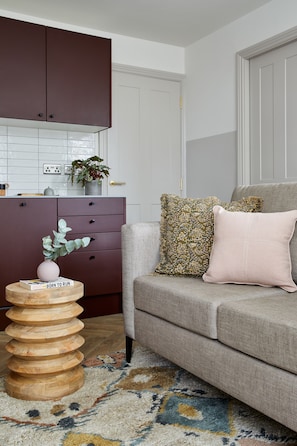 Apartamento design, 1 quarto, para não fumantes, cozinha | Área de estar | TV
