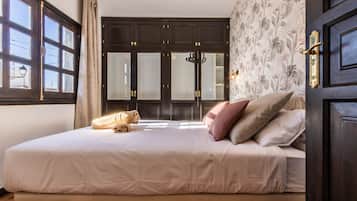 Suíte júnior | 1 quarto, edredons de pluma, cofres nos quartos