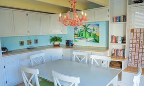 Casa, várias camas, pátio, vista para o jardim | Restaurantes
