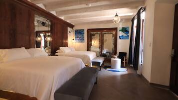 Junior suite doble | Roupa de alta qualidade, cofre no quarto, secretária