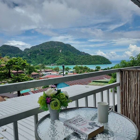 Quarto Duplo Básico | Sala de estar