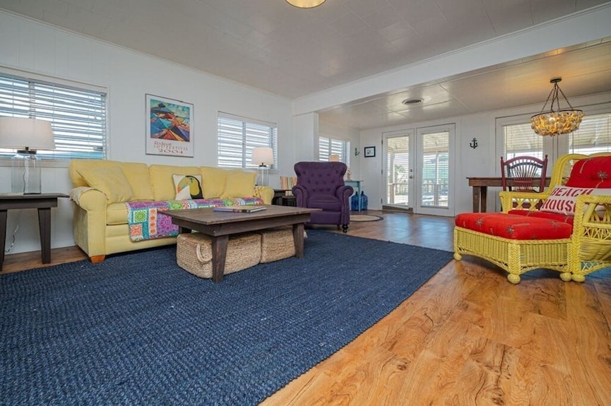 Cute Bungalow 2 Bedroom Next To Downtown & Near Water - Rockport, TX