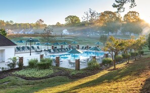 Apartamento em Condomínio Fechado, 1 quarto, acessível, varanda | Piscina | Piscina exterior