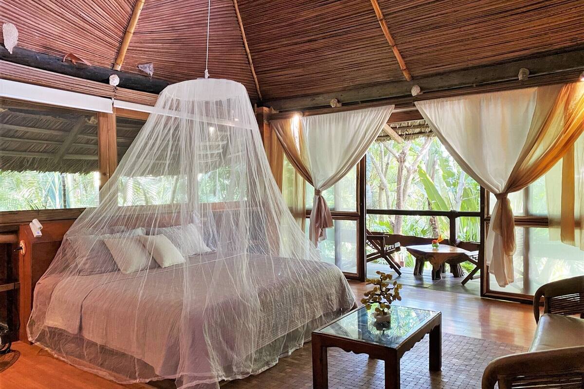Cabana de Madeira Signature | Roupa de cama fornecida 
