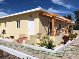 Quarto casal clássico | Wi-Fi de cortesia, roupa de cama