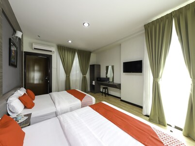 Capital O 812 Hotel SMC Seksyen 13