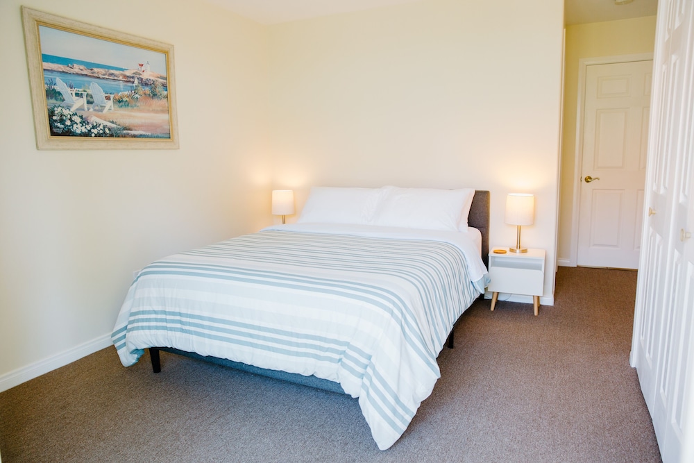 Spacious Home 7 Minutes Away From The Beach! - Goleta, CA