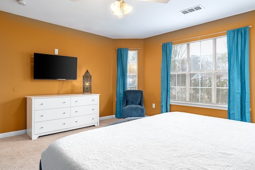 Rowling House - Pet Friendly - Helena, AL