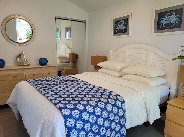 Immaculate Waterfront 2 Bedroom! - Riverhead, NY
