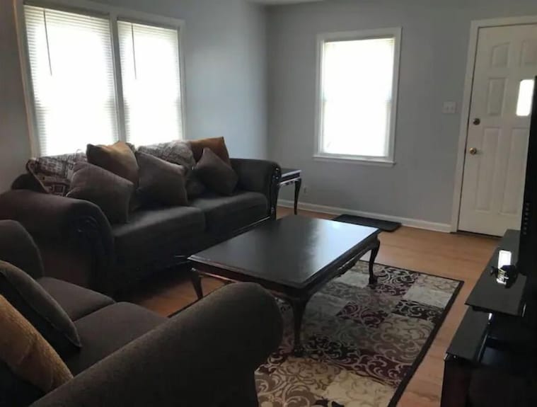 Cheerful 2 Bedroom Home With Parking On Premises - University Heights – Indianapolis