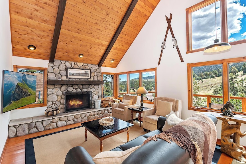 Aspen Escape By Destination Big Bear: Incredible Views And Game Table. Close To Bear Mountain And The Zoo! Ev Charger! - Big Bear Lake, CA
