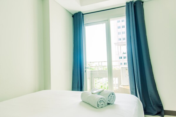 Stunning And Comfy 2br (No Kitchen) At Sky Terrace Apartment - Jakarta