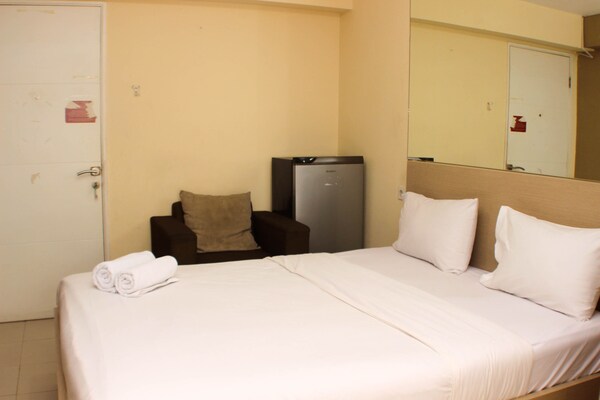 Comfy And Best Location Studio Room At Bassura City Apartment - Jakarta