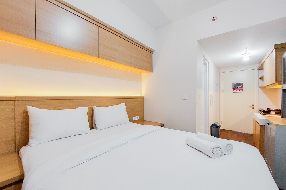 Comfortable Studio Apartment At M-town Residence - Jakarta