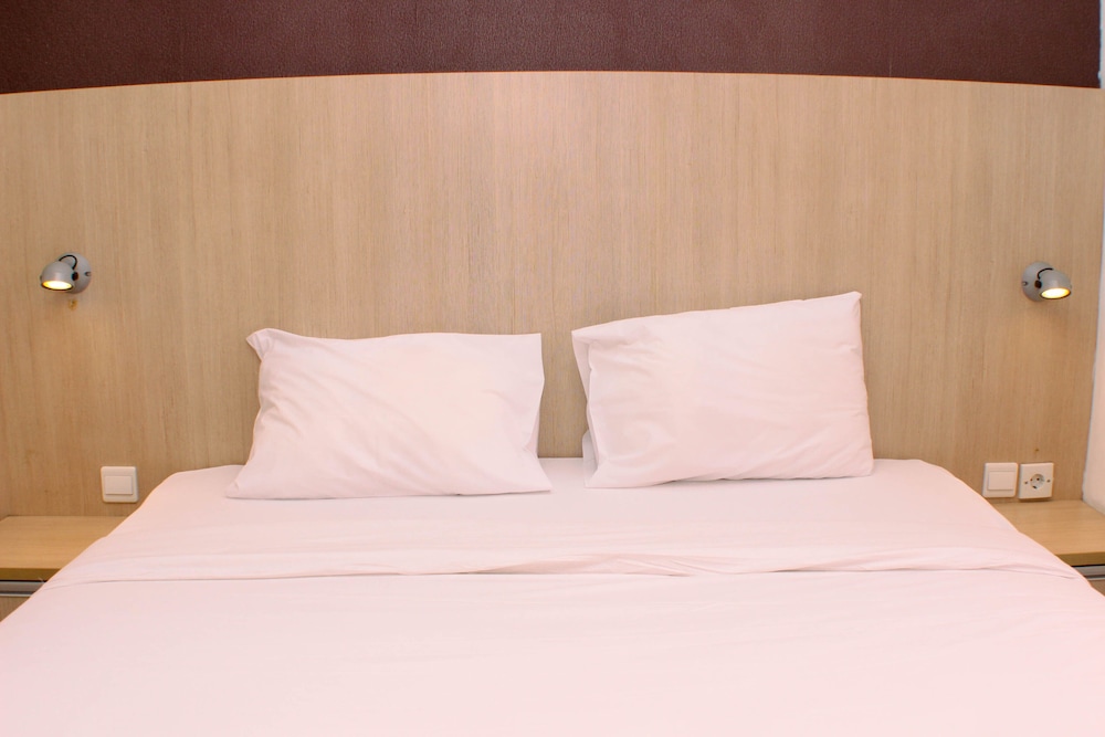 Elegant And Comfy 1br Apartment At Marina Ancol -