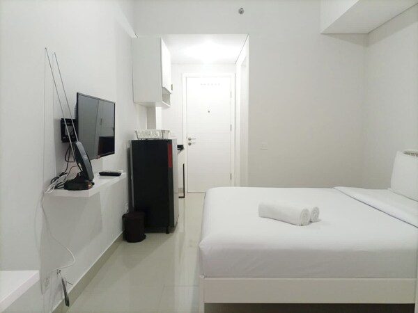 Comfortable And Tidy Studio At Barsa City Apartment - Yogyakarta