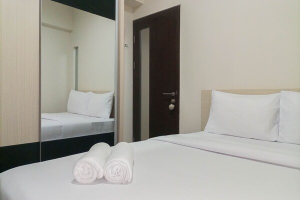 1br With Cozy Design At Uttara The Icon Apartment - Yogyakarta